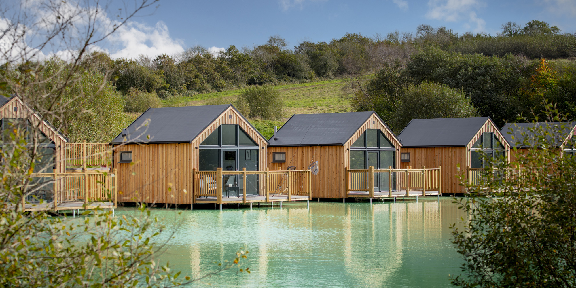 Relaxing Spa & Lake Fishing Holidays in Devon & Cornwall | Clawford Lakes